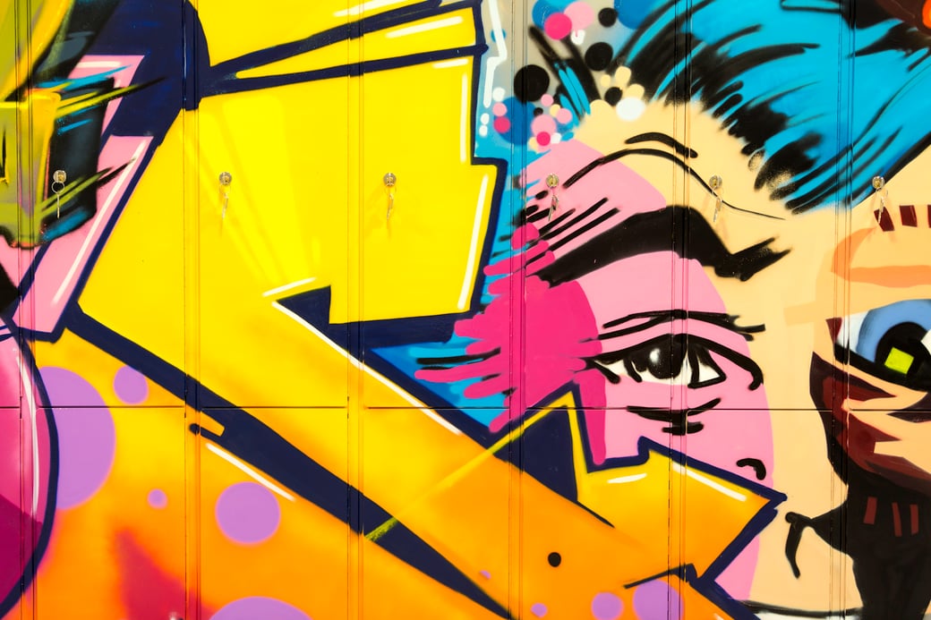 Innebygde elevskap med graffitikunst | AJ Produkter