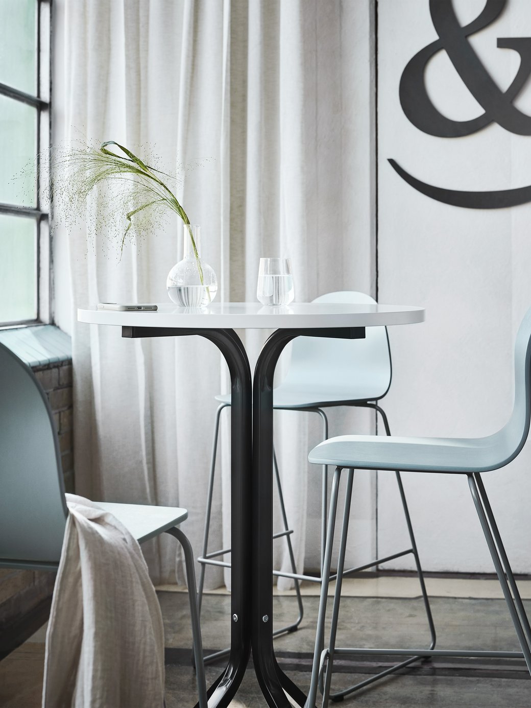 Smart Office Design Tips for Enhanced Productivity | AJ Products UK