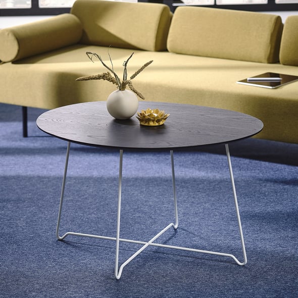 Irregular shaped coffee table IRIS, 870 x 670 x H 510mm, white, black ...