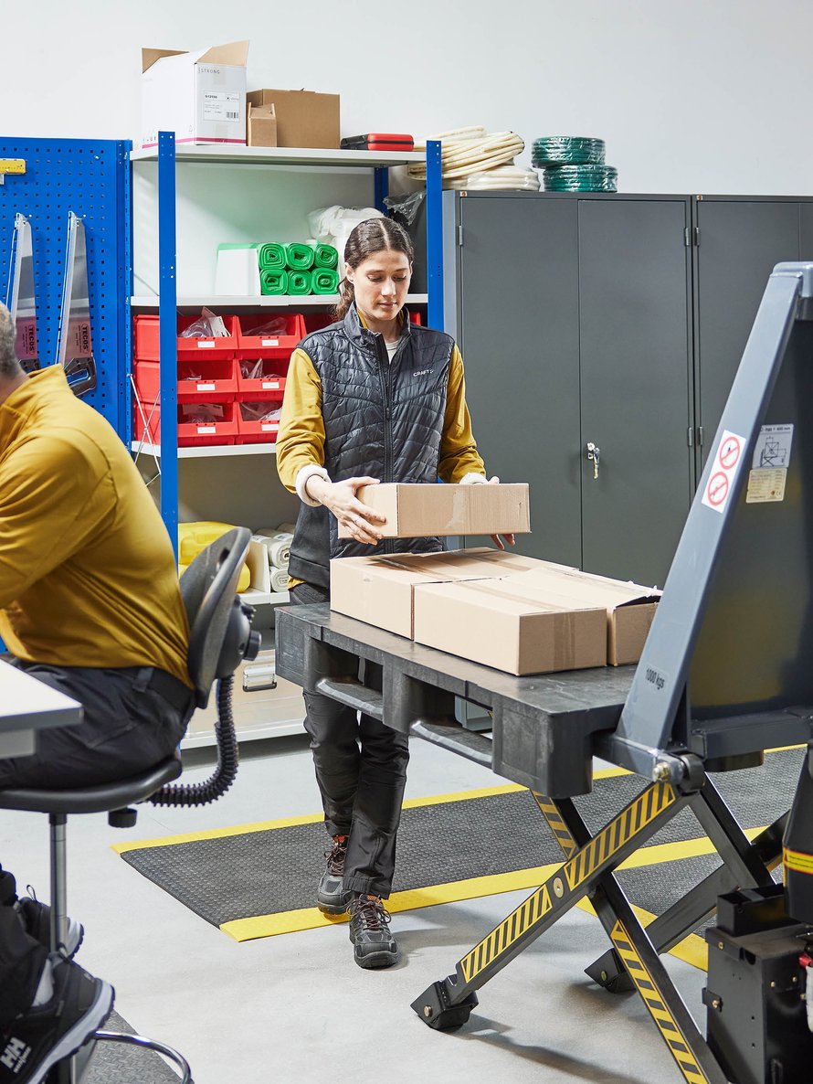 How to Design an Ergonomic Workbench for a Safer, More Efficient ...