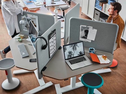 How to hold successful digital hybrid meetings | AJ Products