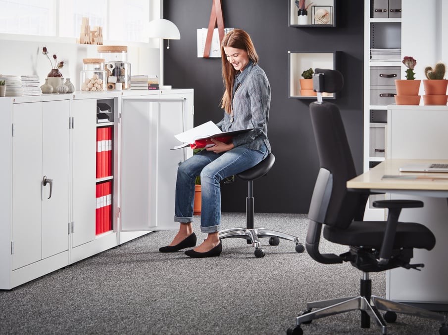 Mikä on ergonominen matto seisomatyöhön ja miten se toimii? | AJ Tuotteet