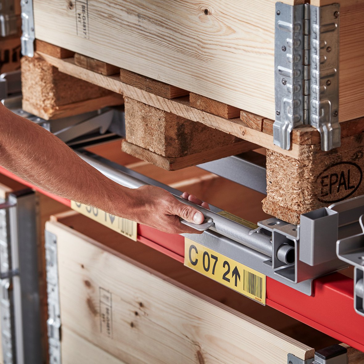 Pull-out pallet cradle, beam model, 700 kg load | AJ Products