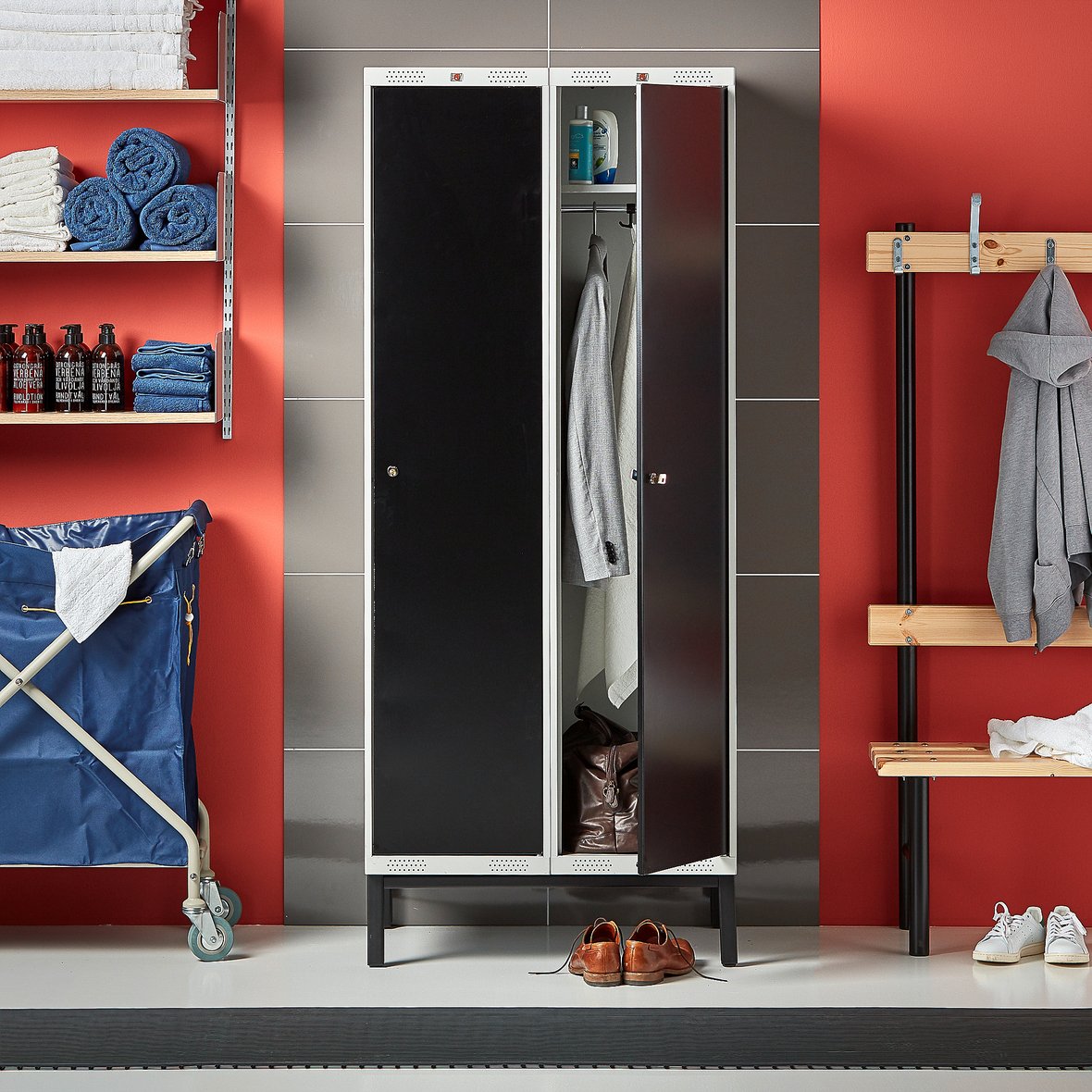 Clothes locker CLASSIC, leg frame, 2 modules, 1940x800x550mm, black ...