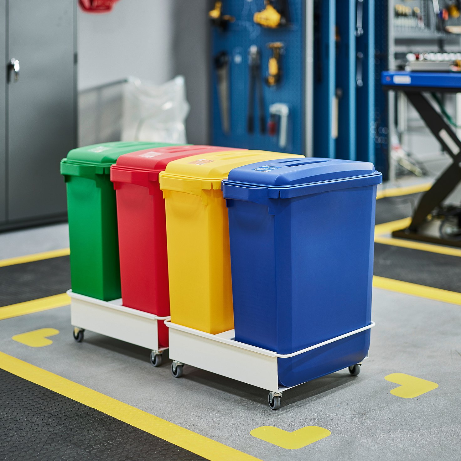 Package deal, 4 bins + lids + 2 trolleys | AJ Products