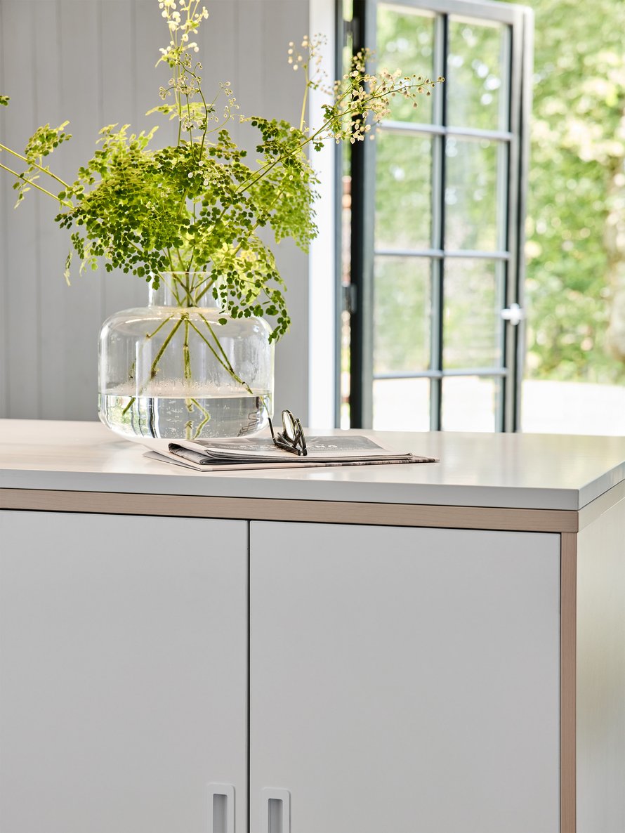 Guide: vælg det rigtige skab til kontoret | AJ Produkter