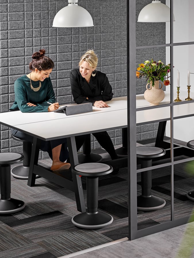 Aktyvia veikla pagrįstas biuras, kuriame yra vietos kūrybiškumui bei ...